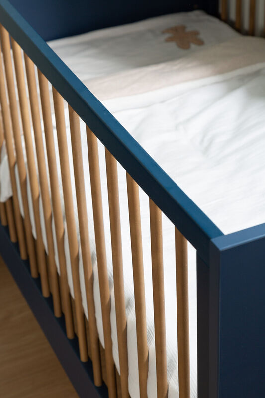bold baby cot